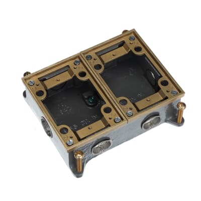 842SC | Floor boxes | Steel City | Boxes & Commercial Fittings ...